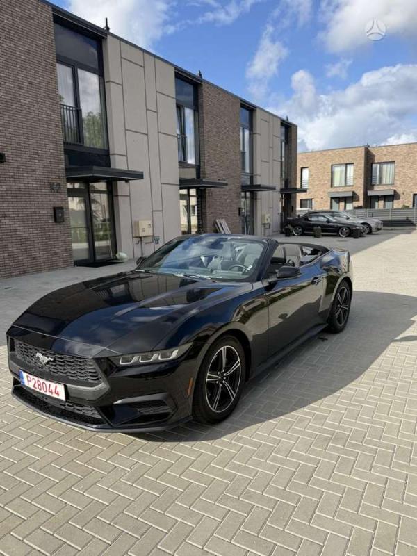 Black Ford Mustang 2024 in Klaipeda, with an engine capacity of 2.25 L and mileage of 80 thousand km for 32900 €, photo 8 on AUTOMOTO.COM.LV