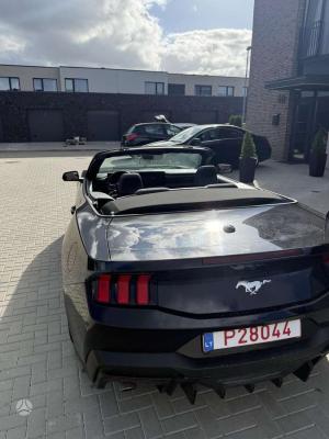 Black Ford Mustang 2024 in Klaipeda, with an engine capacity of 2.25 L and mileage of 80 thousand km for 32900 €, photo 11 on AUTOMOTO.COM.LV