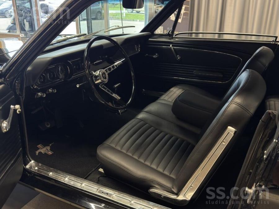 Black Ford Mustang 1966 in Riga, with an engine capacity of 4.70 L and mileage of 56 thousand km for 45000 €, photo 8 on AUTOMOTO.COM.LV