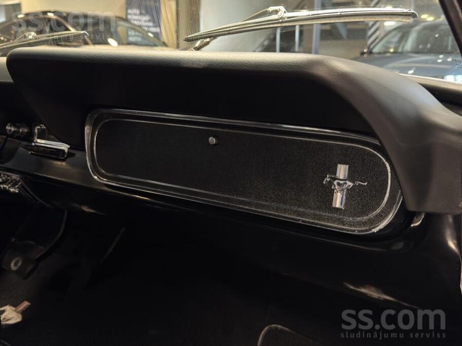 Black Ford Mustang 1966 in Riga, with an engine capacity of 4.70 L and mileage of 56 thousand km for 45000 €, photo 15 on AUTOMOTO.COM.LV