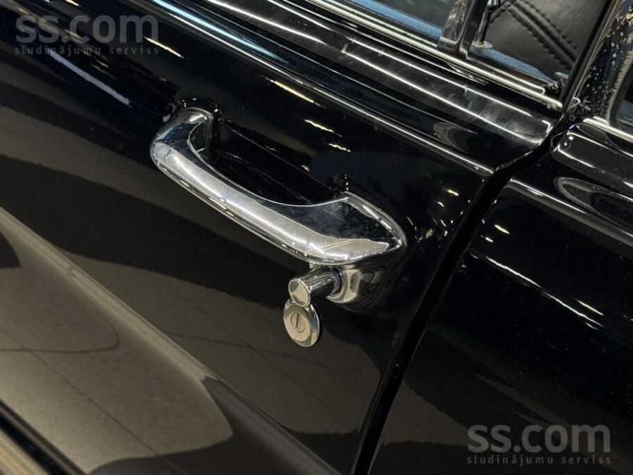 Black Ford Mustang 1966 in Riga, with an engine capacity of 4.70 L and mileage of 56 thousand km for 45000 €, photo 20 on AUTOMOTO.COM.LV