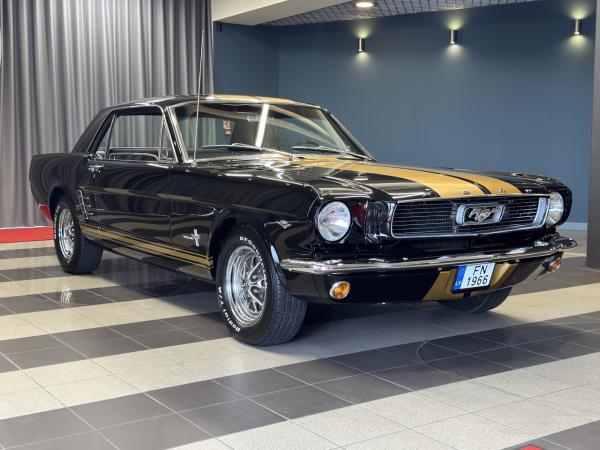 Black Ford Mustang 1966 in Riga, with an engine capacity of 4.70 L and mileage of 56 thousand km for 45000 €, photo 2 on AUTOMOTO.COM.LV