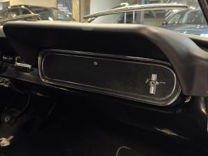 Black Ford Mustang 1966 in Riga, with an engine capacity of 4.70 L and mileage of 56 thousand km for 45000 €, photo 14 on AUTOMOTO.COM.LV