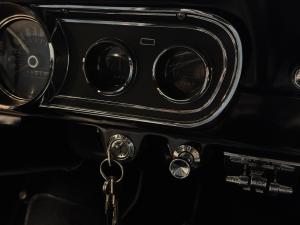 Black Ford Mustang 1966 in Riga, with an engine capacity of 4.70 L and mileage of 56 thousand km for 45000 €, photo 16 on AUTOMOTO.COM.LV