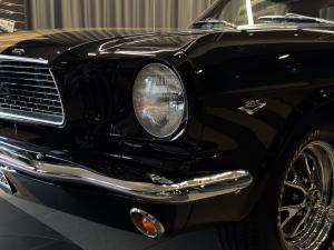 Black Ford Mustang 1966 in Riga, with an engine capacity of 4.70 L and mileage of 56 thousand km for 45000 €, photo 22 on AUTOMOTO.COM.LV