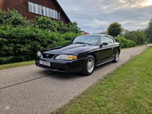 Melns Ford Mustang 1995 Viļņa, ar dzinēja tilpumu 3.79 L un nobraukumu 298 tūkst. km par 5000 €, foto 4 vietnē AUTOMOTO.COM.LV
