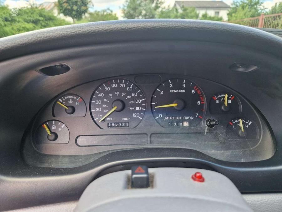 Melns Ford Mustang 1995 Viļņa, ar dzinēja tilpumu 3.79 L un nobraukumu 298 tūkst. km par 5000 €, foto 12 vietnē AUTOMOTO.COM.LV