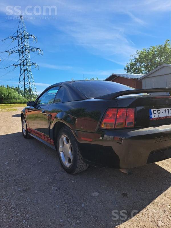 Black Ford Mustang 2000 in Liepaja, with an engine capacity of 3.80 L and mileage of 128 thousand km for 5000 €, photo 2 on AUTOMOTO.COM.LV