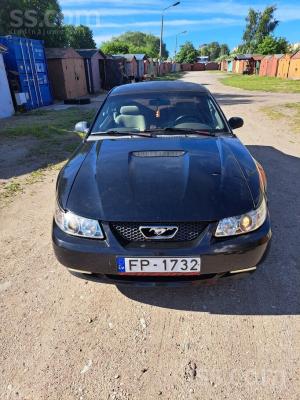 Black Ford Mustang 2000 in Liepaja, with an engine capacity of 3.80 L and mileage of 128 thousand km for 5000 €, photo 6 on AUTOMOTO.COM.LV