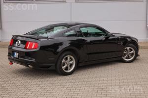 Melns Ford Mustang 2010 Rīga, ar dzinēja tilpumu 4.00 L un nobraukumu 0 tūkst. km par 6995 €, foto 9 vietnē AUTOMOTO.COM.LV