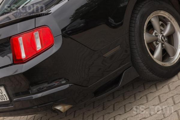 Melns Ford Mustang 2010 Rīga, ar dzinēja tilpumu 4.00 L un nobraukumu 0 tūkst. km par 6995 €, foto 9 vietnē AUTOMOTO.COM.LV