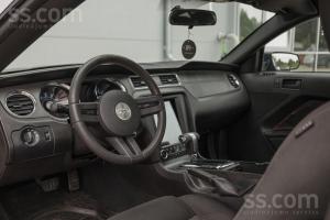 Melns Ford Mustang 2010 Rīga, ar dzinēja tilpumu 4.00 L un nobraukumu 0 tūkst. km par 6995 €, foto 11 vietnē AUTOMOTO.COM.LV