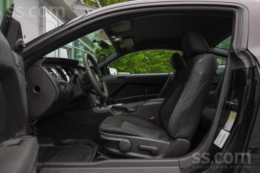 Melns Ford Mustang 2010 Rīga, ar dzinēja tilpumu 4.00 L un nobraukumu 0 tūkst. km par 6995 €, foto 12 vietnē AUTOMOTO.COM.LV