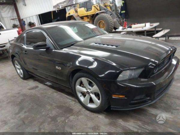 Melns Ford Mustang 2013 Klaipėda, ar dzinēja tilpumu 4.95 L un nobraukumu 163 tūkst. km par 5450 €, foto 1 vietnē AUTOMOTO.COM.LV