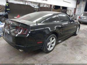 Melns Ford Mustang 2013 Klaipėda, ar dzinēja tilpumu 4.95 L un nobraukumu 163 tūkst. km par 5450 €, foto 4 vietnē AUTOMOTO.COM.LV