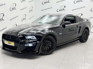 Melns Ford Mustang 2013 Viļņa, ar dzinēja tilpumu 4.95 L un nobraukumu 152 tūkst. km par 19900 €, foto  vietnē AUTOMOTO.COM.LV