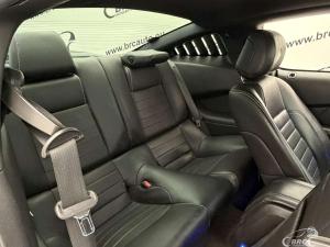 Melns Ford Mustang 2013 Viļņa, ar dzinēja tilpumu 4.95 L un nobraukumu 152 tūkst. km par 19900 €, foto 12 vietnē AUTOMOTO.COM.LV