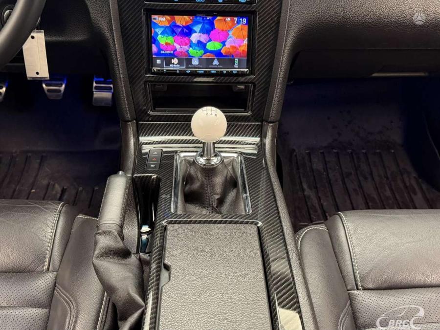 Melns Ford Mustang 2013 Viļņa, ar dzinēja tilpumu 4.95 L un nobraukumu 152 tūkst. km par 19900 €, foto 16 vietnē AUTOMOTO.COM.LV