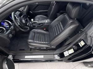 Melns Ford Mustang 2013 Viļņa, ar dzinēja tilpumu 4.95 L un nobraukumu 152 tūkst. km par 19900 €, foto 19 vietnē AUTOMOTO.COM.LV
