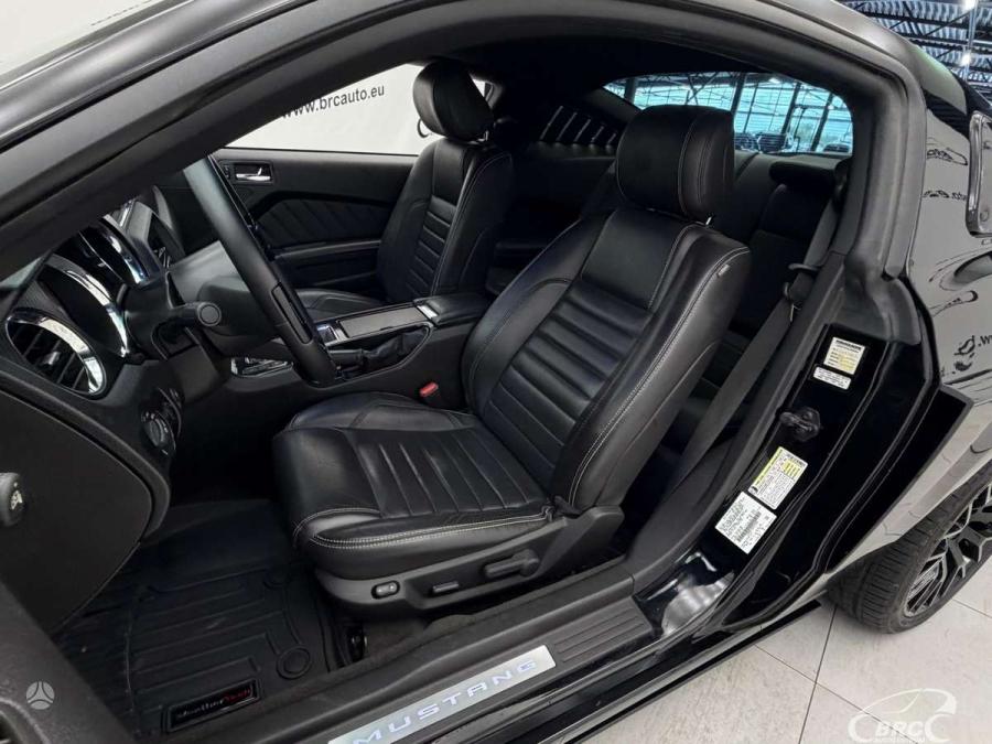 Melns Ford Mustang 2013 Viļņa, ar dzinēja tilpumu 4.95 L un nobraukumu 152 tūkst. km par 19900 €, foto 21 vietnē AUTOMOTO.COM.LV