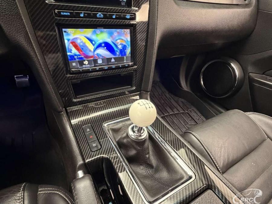 Melns Ford Mustang 2013 Viļņa, ar dzinēja tilpumu 4.95 L un nobraukumu 152 tūkst. km par 19900 €, foto 25 vietnē AUTOMOTO.COM.LV