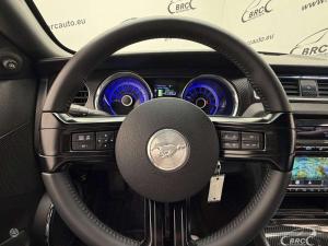Melns Ford Mustang 2013 Viļņa, ar dzinēja tilpumu 4.95 L un nobraukumu 152 tūkst. km par 19900 €, foto 27 vietnē AUTOMOTO.COM.LV