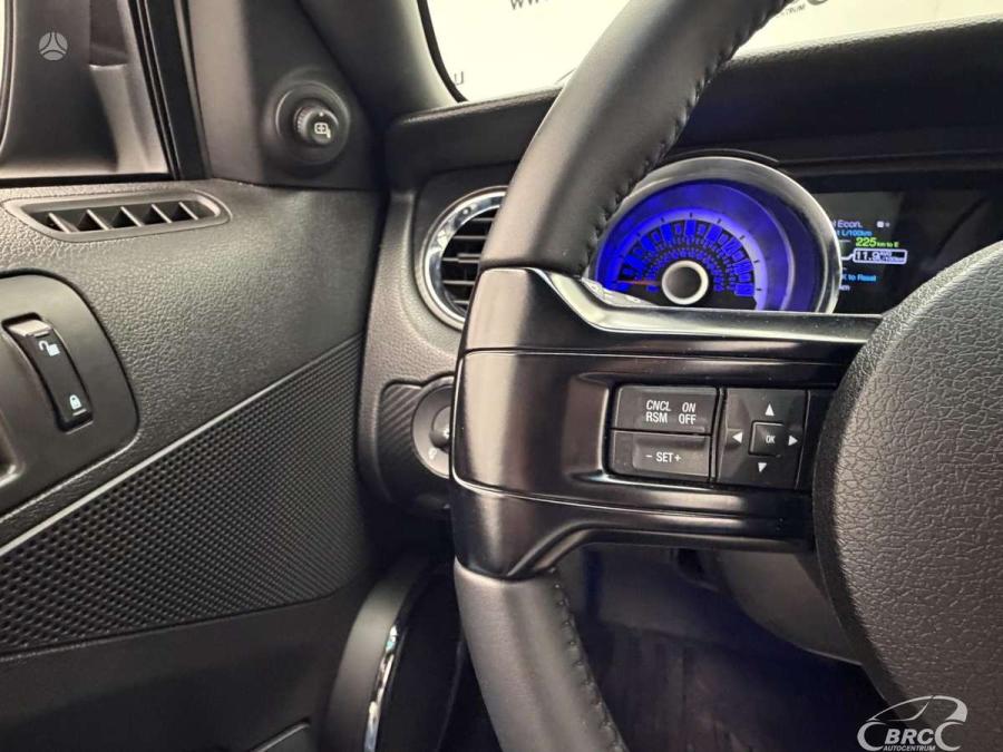 Melns Ford Mustang 2013 Viļņa, ar dzinēja tilpumu 4.95 L un nobraukumu 152 tūkst. km par 19900 €, foto 29 vietnē AUTOMOTO.COM.LV