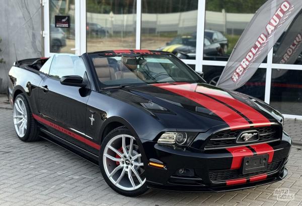 Melns Ford Mustang 2014 Radviliškis, ar dzinēja tilpumu 3.70 L un nobraukumu 68 tūkst. km par 16500 €, foto 2 vietnē AUTOMOTO.COM.LV