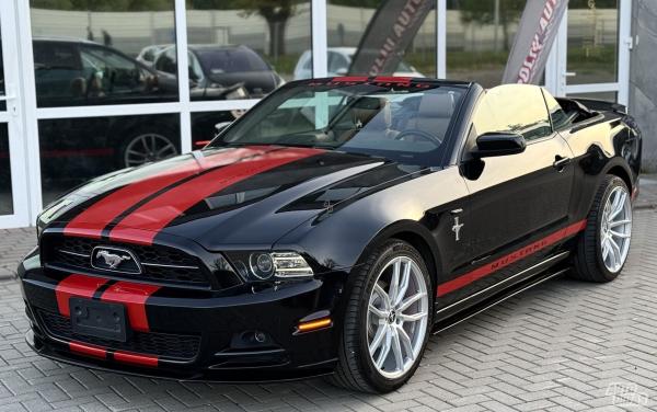 Melns Ford Mustang 2014 Radviliškis, ar dzinēja tilpumu 3.70 L un nobraukumu 68 tūkst. km par 16500 €, foto 5 vietnē AUTOMOTO.COM.LV