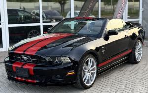 Black Ford Mustang 2014 in Radviliskis, with an engine capacity of 3.70 L and mileage of 68 thousand km for 16500 €, photo 6 on AUTOMOTO.COM.LV