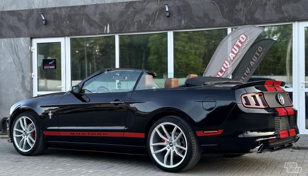 Melns Ford Mustang 2014 Radviliškis, ar dzinēja tilpumu 3.70 L un nobraukumu 68 tūkst. km par 16500 €, foto 9 vietnē AUTOMOTO.COM.LV