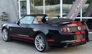 Black Ford Mustang 2014 in Radviliskis, with an engine capacity of 3.70 L and mileage of 68 thousand km for 16500 €, photo 14 on AUTOMOTO.COM.LV