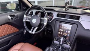 Black Ford Mustang 2014 in Radviliskis, with an engine capacity of 3.70 L and mileage of 68 thousand km for 16500 €, photo 23 on AUTOMOTO.COM.LV
