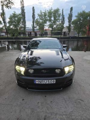 Black Ford Mustang 2014 in Klaipeda, with an engine capacity of 4.95 L and mileage of 250 thousand km for 22000 €, photo 8 on AUTOMOTO.COM.LV