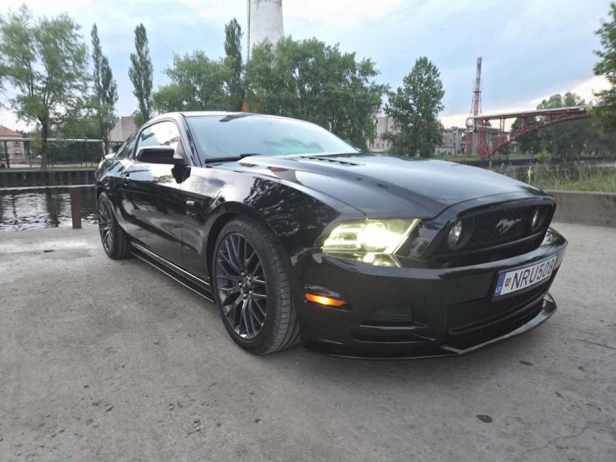 Black Ford Mustang 2014 in Klaipeda, with an engine capacity of 4.95 L and mileage of 250 thousand km for 22000 €, photo 11 on AUTOMOTO.COM.LV