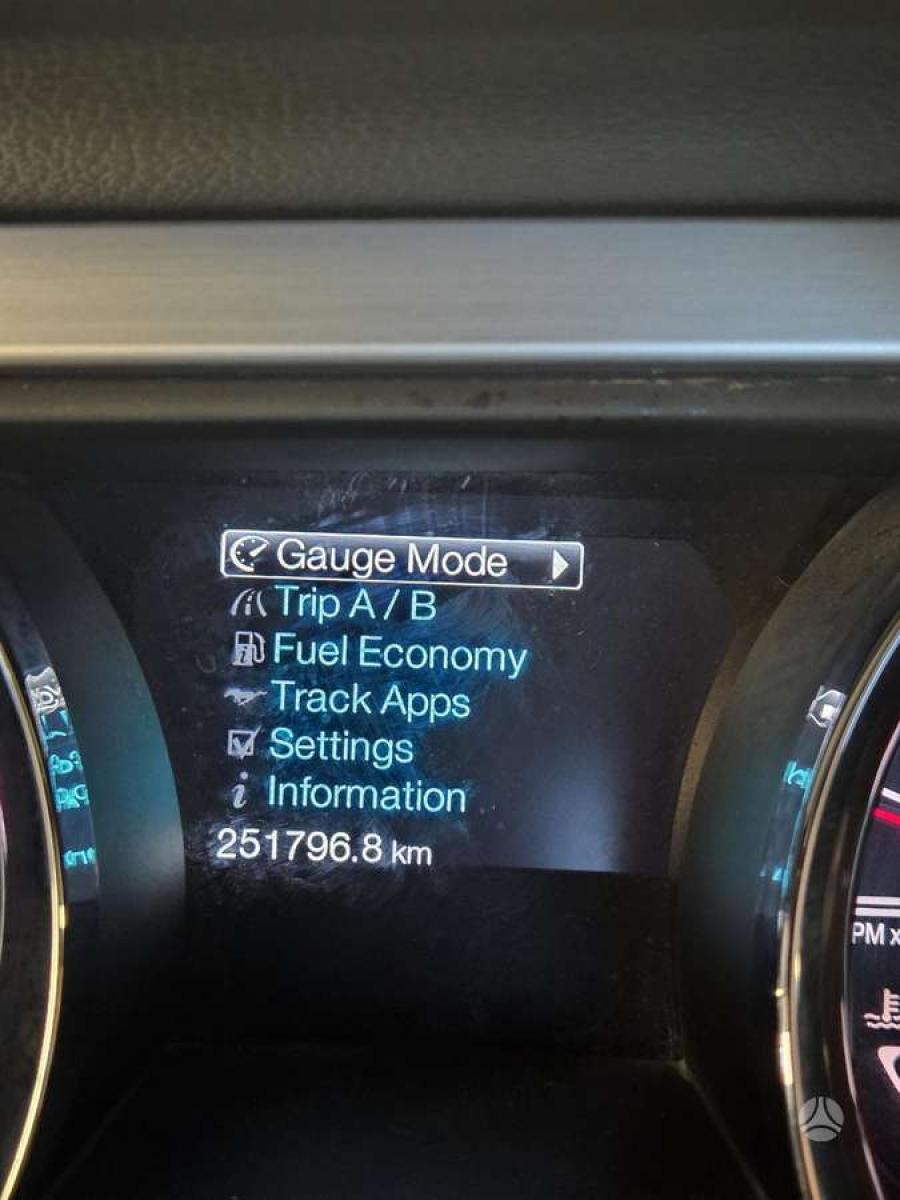 Black Ford Mustang 2014 in Klaipeda, with an engine capacity of 4.95 L and mileage of 250 thousand km for 22000 €, photo 18 on AUTOMOTO.COM.LV