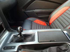 Black Ford Mustang 2014 in Radviliskis, with an engine capacity of 3.73 L and mileage of 134 thousand km for 10000 €, photo 12 on AUTOMOTO.COM.LV