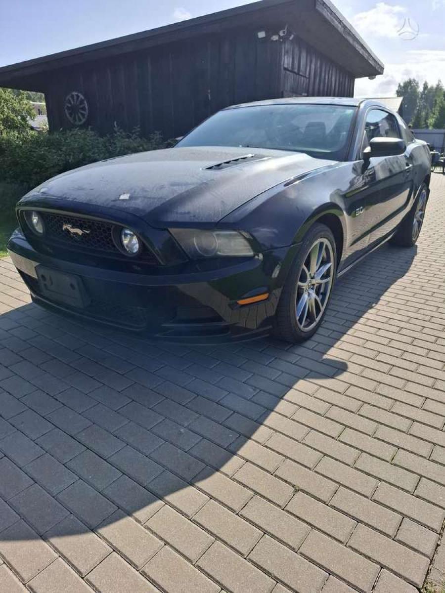 Melns Ford Mustang 2014 Viļņa, ar dzinēja tilpumu 4.95 L un nobraukumu 160 tūkst. km par 13500 €, foto 3 vietnē AUTOMOTO.COM.LV