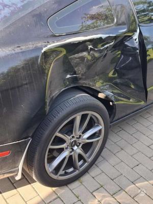 Melns Ford Mustang 2014 Viļņa, ar dzinēja tilpumu 4.95 L un nobraukumu 160 tūkst. km par 13500 €, foto 6 vietnē AUTOMOTO.COM.LV