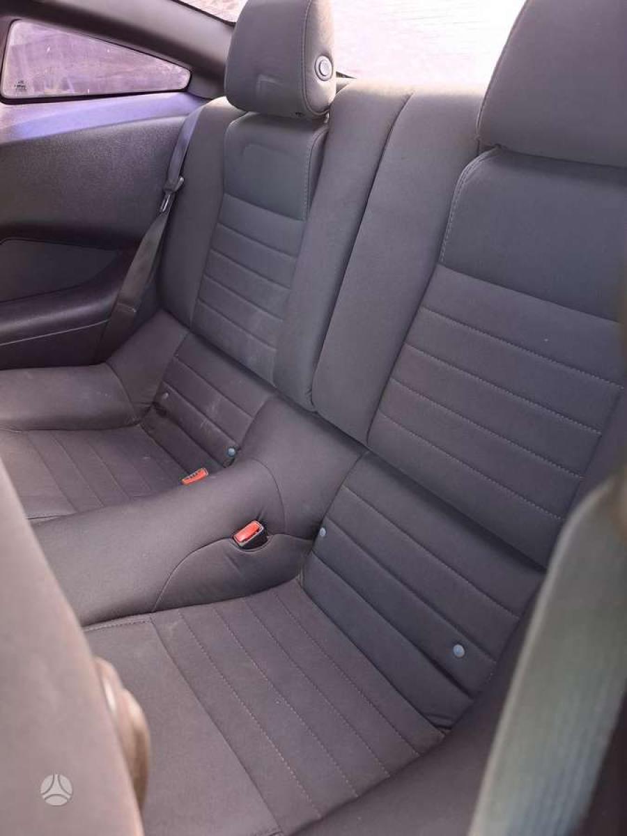 Melns Ford Mustang 2014 Viļņa, ar dzinēja tilpumu 4.95 L un nobraukumu 160 tūkst. km par 13500 €, foto 10 vietnē AUTOMOTO.COM.LV