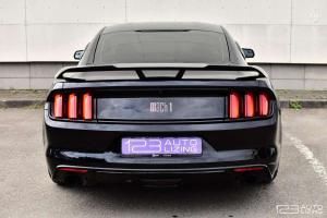 Black Ford Mustang 2016 in Kretinga, with an engine capacity of 3.70 L and mileage of 62 thousand km for 22000 €, photo 9 on AUTOMOTO.COM.LV