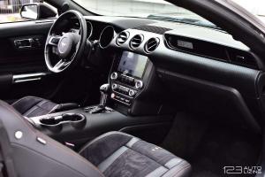 Black Ford Mustang 2016 in Kretinga, with an engine capacity of 3.70 L and mileage of 62 thousand km for 22000 €, photo 16 on AUTOMOTO.COM.LV