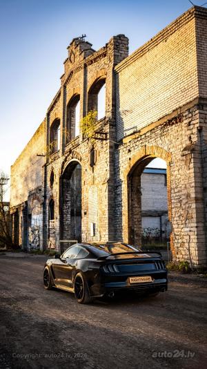 Melns Ford Mustang 2017 Tallina, ar dzinēja tilpumu 5.00 L un nobraukumu 93 tūkst. km par 33900 €, foto 4 vietnē AUTOMOTO.COM.LV