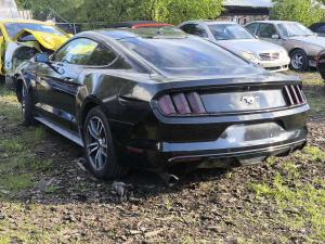 Black Ford Mustang 2017 in Ukmerge, with an engine capacity of 2.30 L and mileage of 60 thousand km for 7500 €, photo 5 on AUTOMOTO.COM.LV