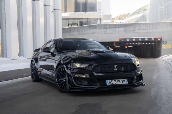 Black Ford Mustang 2018 in Vilnius, with an engine capacity of 4.95 L and mileage of 92 thousand km for 29999 €, photo 1 on AUTOMOTO.COM.LV