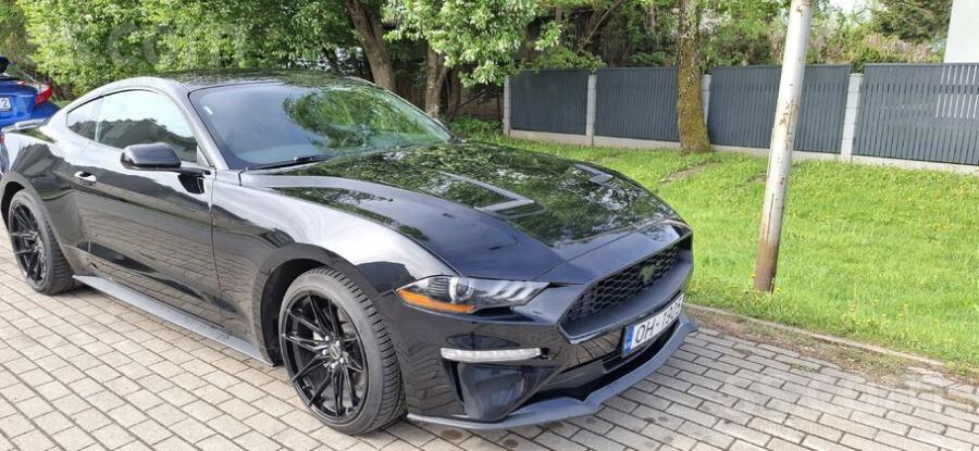Melns Ford Mustang 2018 Rīga, ar dzinēja tilpumu 2.30 L un nobraukumu 133 tūkst. km par 20500 €, foto 3 vietnē AUTOMOTO.COM.LV