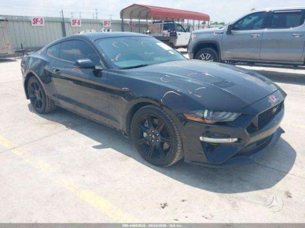 Black Ford Mustang 2018 in Klaipeda, with an engine capacity of 4.95 L and mileage of 179 thousand km for 8000 €, photo 1 on AUTOMOTO.COM.LV