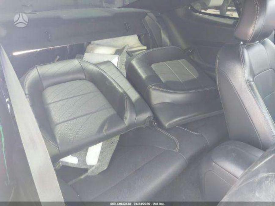 Black Ford Mustang 2018 in Klaipeda, with an engine capacity of 4.95 L and mileage of 179 thousand km for 8000 €, photo 9 on AUTOMOTO.COM.LV