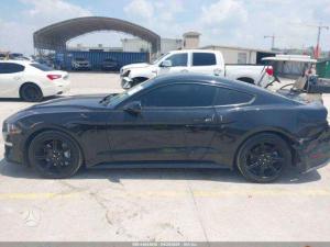 Black Ford Mustang 2018 in Klaipeda, with an engine capacity of 4.95 L and mileage of 179 thousand km for 8000 €, photo 16 on AUTOMOTO.COM.LV