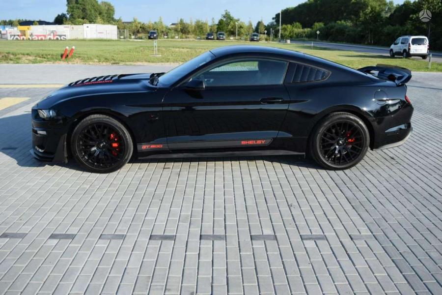 Black Ford Mustang 2018 in Klaipeda, with an engine capacity of 4.95 L and mileage of 83 thousand km for 27900 €, photo 3 on AUTOMOTO.COM.LV
